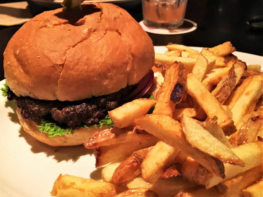 Roxy Burger - The Best Burgers In Vancouver? | Ambition Earth